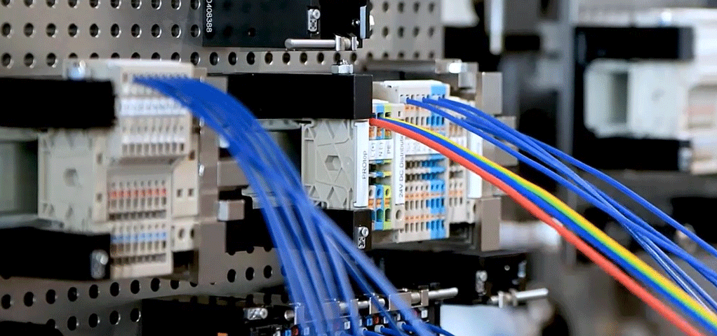 E3.series Tools for Control Cabinet Manufacturing Automation - Zuken EN